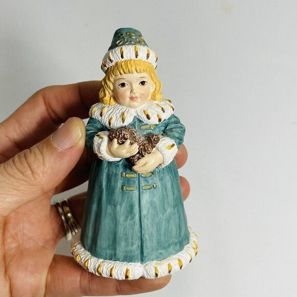 Hamilton | Accents | Vintage Heirloom Hamilton Figurine Maud Humphrey Bogart Winter Days Girl ...